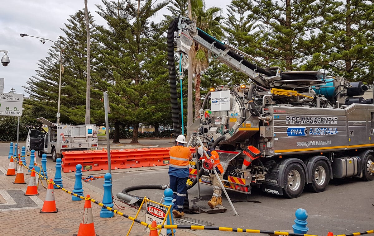 PMA REMOVES 140 TONNE OF SILT FROM A SEWER IN COOGEE